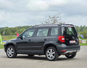 Black Skoda Yeti 2010 in Grobiņa, with an engine capacity of 2.00 L and mileage of 209 thousand km for 5200 €, photo 8 on AUTOMOTO.COM.LV