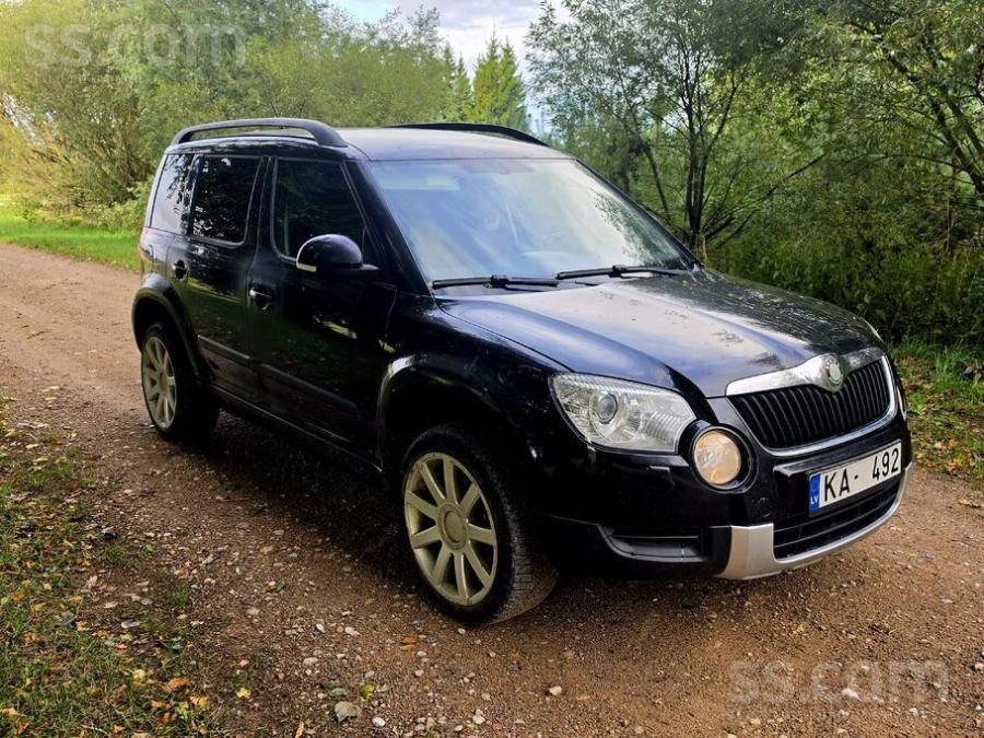 Black Skoda Yeti 2010 in Dobele, with an engine capacity of 2.00 L and mileage of 399 thousand km for 2900 €, photo 4 on AUTOMOTO.COM.LV