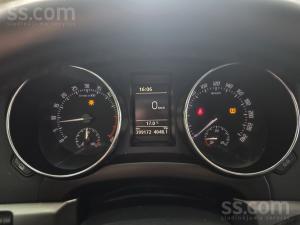 Black Skoda Yeti 2010 in Dobele, with an engine capacity of 2.00 L and mileage of 399 thousand km for 2900 €, photo 11 on AUTOMOTO.COM.LV
