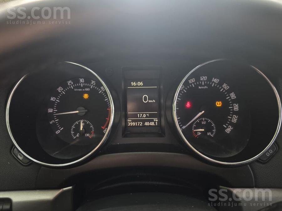 Black Skoda Yeti 2010 in Dobele, with an engine capacity of 2.00 L and mileage of 399 thousand km for 2900 €, photo 11 on AUTOMOTO.COM.LV
