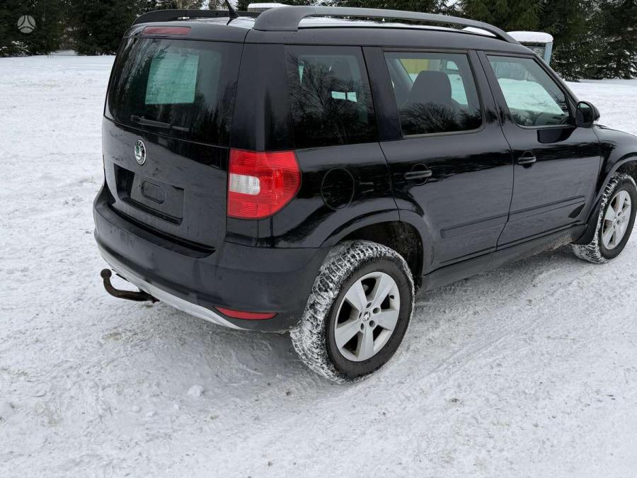 Melns Skoda Yeti 2011 Biržai, ar dzinēja tilpumu 1.97 L un nobraukumu 424 tūkst. km par 4350 €, foto 4 vietnē AUTOMOTO.COM.LV