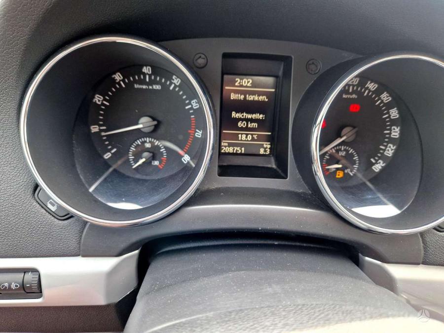 Melns Skoda Yeti 2011 Marijampole, ar dzinēja tilpumu 1.20 L un nobraukumu 209 tūkst. km par 3950 €, foto 13 vietnē AUTOMOTO.COM.LV