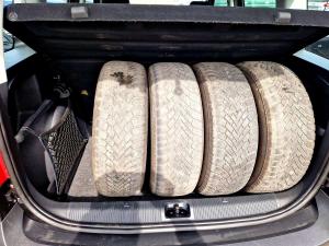 Melns Skoda Yeti 2011 Marijampole, ar dzinēja tilpumu 1.20 L un nobraukumu 209 tūkst. km par 3950 €, foto 17 vietnē AUTOMOTO.COM.LV
