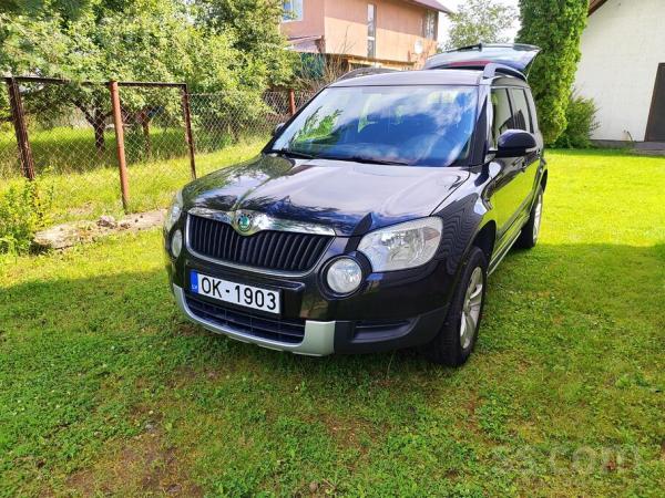 Black Skoda Yeti 2011 in Daugavpils, with an engine capacity of 2.00 L and mileage of 240 thousand km for 5550 €, photo 1 on AUTOMOTO.COM.LV