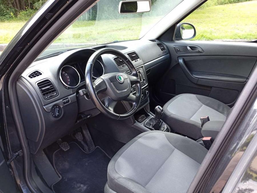 Melns Skoda Yeti 2011 Kauņa, ar dzinēja tilpumu 1.60 L un nobraukumu 290 tūkst. km par 3700 €, foto 6 vietnē AUTOMOTO.COM.LV