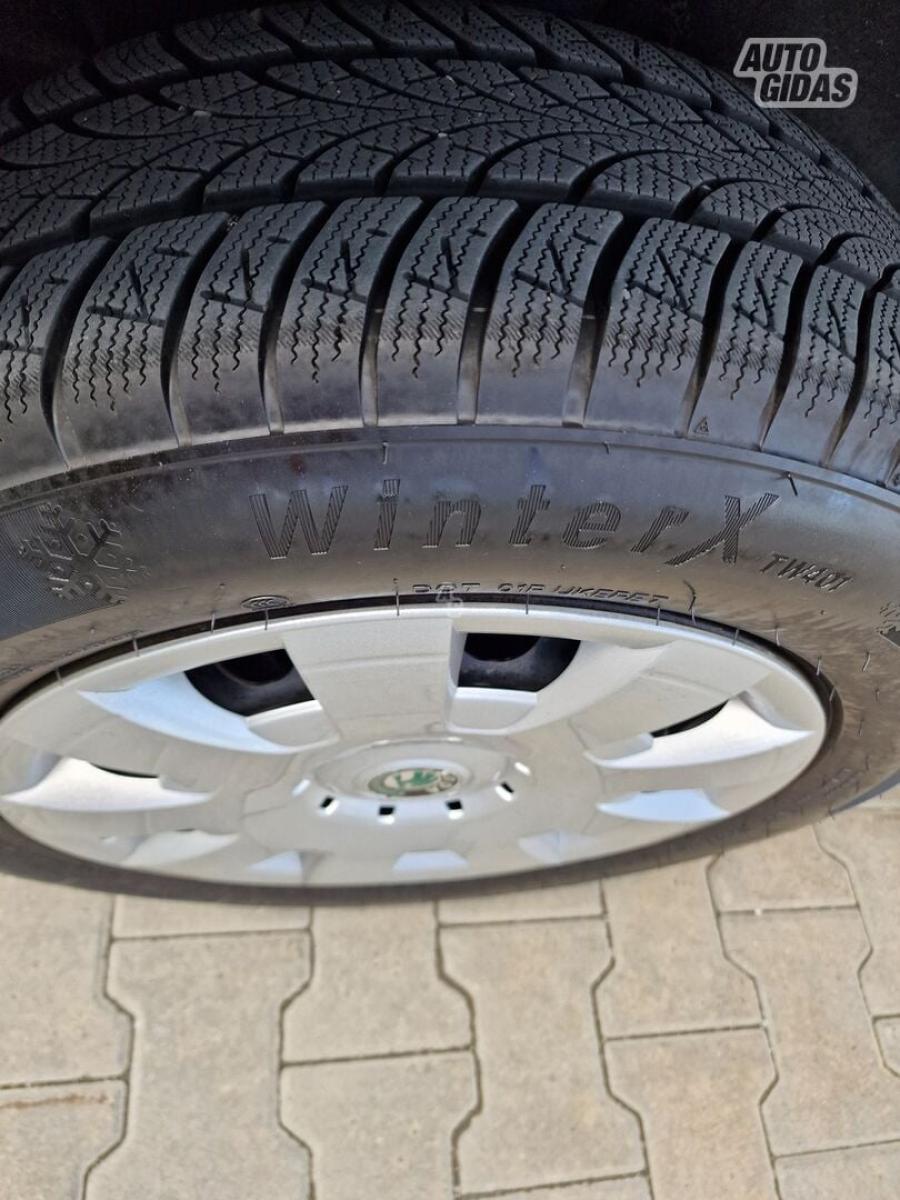 Melns Skoda Yeti 2012 Viļņa, ar dzinēja tilpumu 1.20 L un nobraukumu 217 tūkst. km par 4599 €, foto 7 vietnē AUTOMOTO.COM.LV