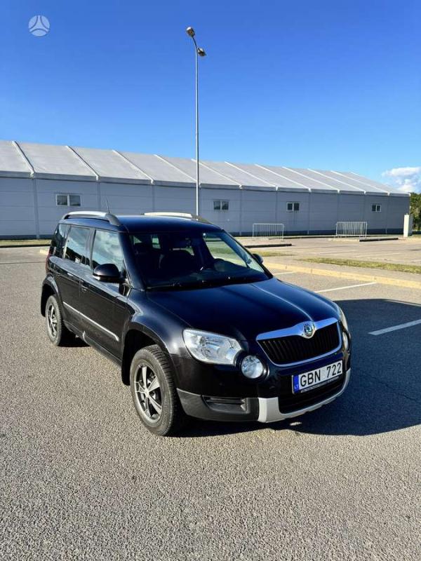 Black Skoda Yeti 2012 in Vilnius, with an engine capacity of 1.97 L and mileage of 273 thousand km for 4850 €, photo 2 on AUTOMOTO.COM.LV
