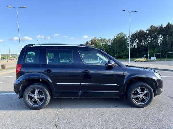 Black Skoda Yeti 2012 in Vilnius, with an engine capacity of 1.97 L and mileage of 273 thousand km for 4850 €, photo 3 on AUTOMOTO.COM.LV