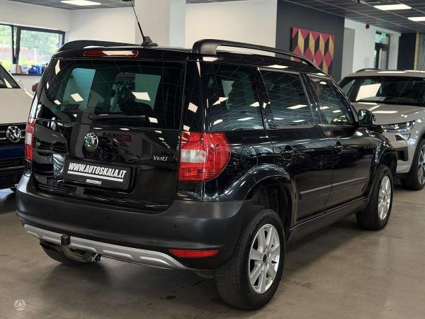 Black Skoda Yeti 2012 in Klaipeda, with an engine capacity of 1.97 L and mileage of 230 thousand km for 5500 €, photo 9 on AUTOMOTO.COM.LV