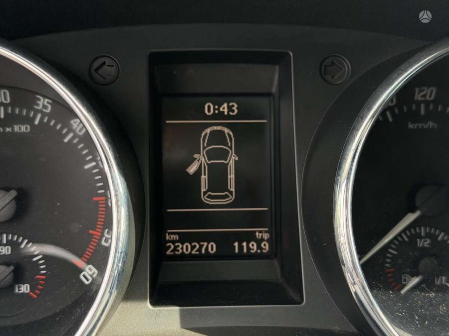 Melns Skoda Yeti 2012 Klaipėda, ar dzinēja tilpumu 1.97 L un nobraukumu 230 tūkst. km par 5500 €, foto 27 vietnē AUTOMOTO.COM.LV