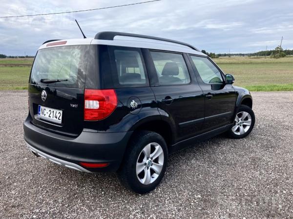 Black Skoda Yeti 2012 in Talsi, with an engine capacity of 2.00 L and mileage of 219 thousand km for 4999 €, photo 4 on AUTOMOTO.COM.LV