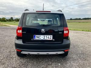 Melns Skoda Yeti 2012 Talsi, ar dzinēja tilpumu 2.00 L un nobraukumu 219 tūkst. km par 4999 €, foto 5 vietnē AUTOMOTO.COM.LV