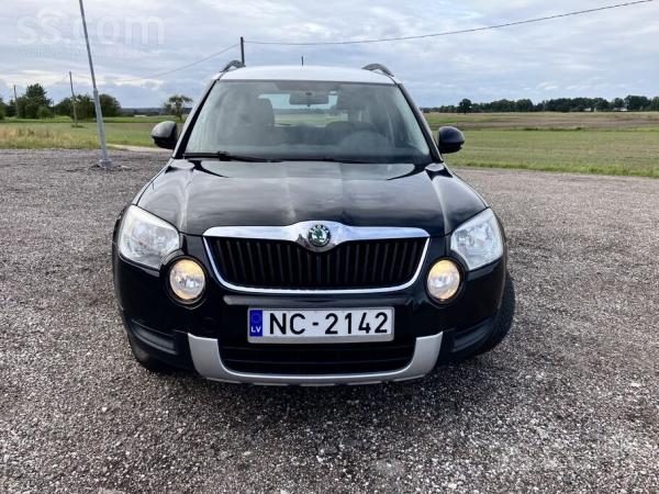 Black Skoda Yeti 2012 in Talsi, with an engine capacity of 2.00 L and mileage of 219 thousand km for 4999 €, photo 9 on AUTOMOTO.COM.LV