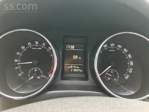 Black Skoda Yeti 2012 in Talsi, with an engine capacity of 2.00 L and mileage of 219 thousand km for 4999 €, photo 10 on AUTOMOTO.COM.LV