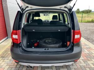 Melns Skoda Yeti 2012 Talsi, ar dzinēja tilpumu 2.00 L un nobraukumu 219 tūkst. km par 4999 €, foto 14 vietnē AUTOMOTO.COM.LV