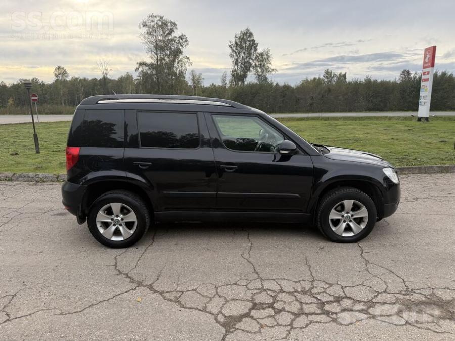 Black Skoda Yeti 2012 in Kraslava, with an engine capacity of 1.80 L and mileage of 144 thousand km for 5700 €, photo 4 on AUTOMOTO.COM.LV