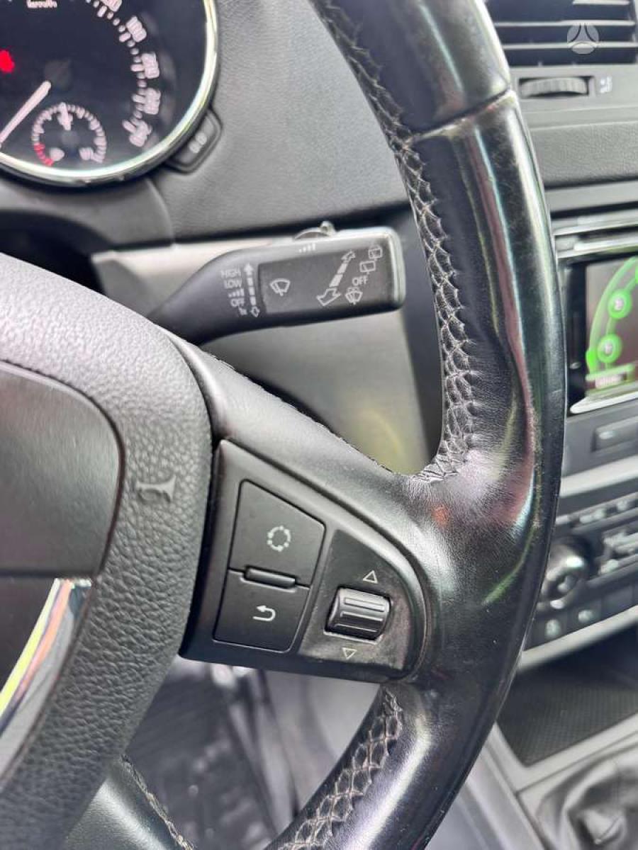 Melns Skoda Yeti 2013 Elektrėnai, ar dzinēja tilpumu 1.97 L un nobraukumu 350 tūkst. km par 2990 €, foto 12 vietnē AUTOMOTO.COM.LV