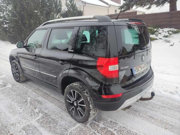 Black Skoda Yeti 2014 in Utena, with an engine capacity of 1.97 L and mileage of 210 thousand km for 7600 €, photo 5 on AUTOMOTO.COM.LV