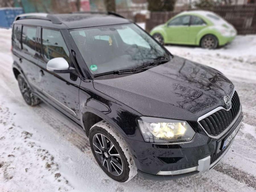 Black Skoda Yeti 2014 in Utena, with an engine capacity of 1.97 L and mileage of 210 thousand km for 7600 €, photo 16 on AUTOMOTO.COM.LV
