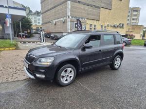 Black Skoda Yeti 2014 in Vilnius, with an engine capacity of 1.97 L and mileage of 303 thousand km for 6700 €, photo  on AUTOMOTO.COM.LV