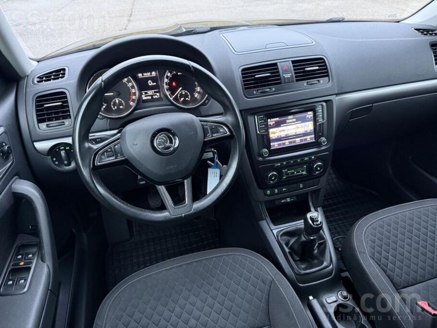 Melns Skoda Yeti 2017 Ogre, ar dzinēja tilpumu 2.00 L un nobraukumu 283 tūkst. km par 10999 €, foto 12 vietnē AUTOMOTO.COM.LV