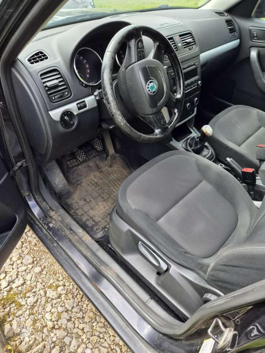 Melns Skoda Yeti 2010 Kaišiadorys, ar dzinēja tilpumu 1.90 L un nobraukumu 332 tūkst. km par 1700 €, foto 8 vietnē AUTOMOTO.COM.LV