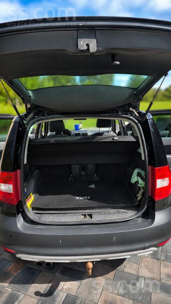 Melns Skoda Yeti 2011 Tukums, ar dzinēja tilpumu 2.00 L un nobraukumu 287 tūkst. km par 4250 €, foto 3 vietnē AUTOMOTO.COM.LV