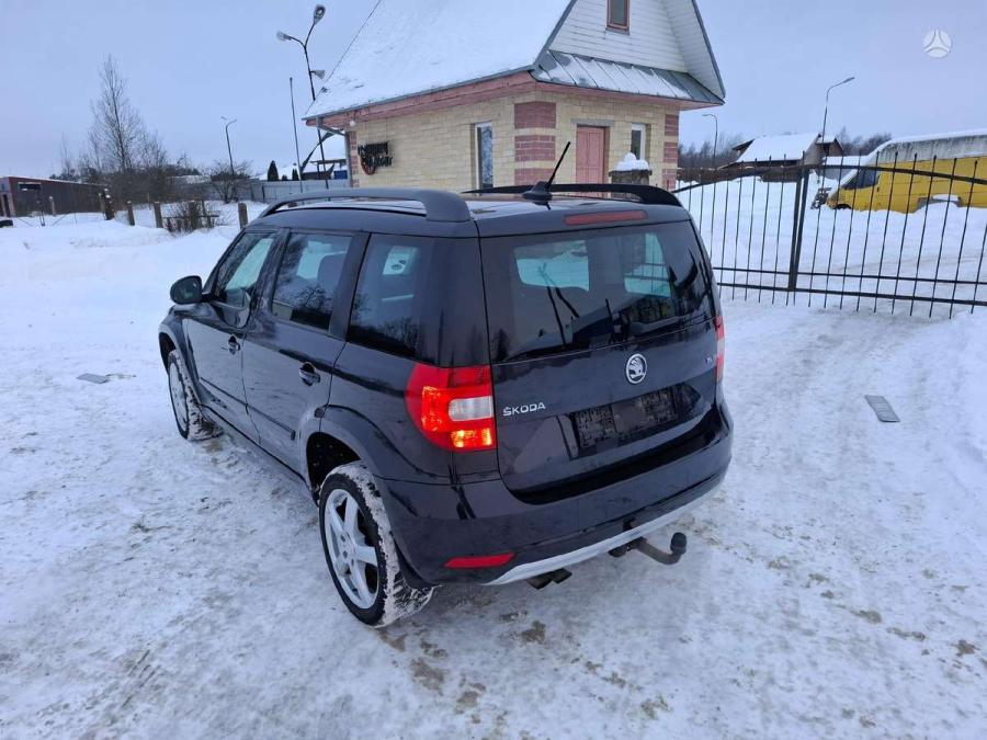Melns Skoda Yeti 2013 Utena, ar dzinēja tilpumu 2.00 L un nobraukumu 221 tūkst. km par 6700 €, foto 8 vietnē AUTOMOTO.COM.LV