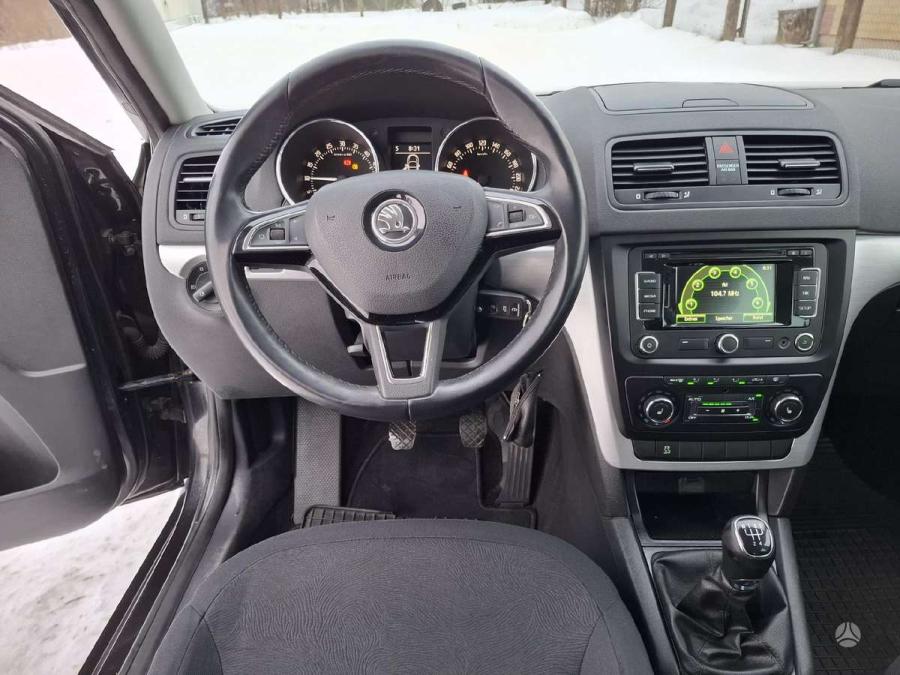 Melns Skoda Yeti 2013 Utena, ar dzinēja tilpumu 2.00 L un nobraukumu 221 tūkst. km par 6700 €, foto 16 vietnē AUTOMOTO.COM.LV