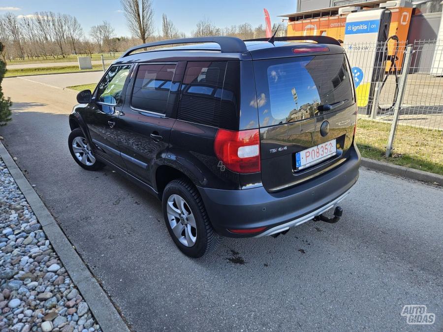 Melns Skoda Yeti 2010 Kluonaliai, ar dzinēja tilpumu 1.80 L un nobraukumu 210 tūkst. km par 4999 €, foto 12 vietnē AUTOMOTO.COM.LV