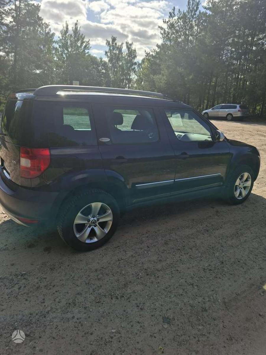 Melns Skoda Yeti 2010 Radviliškis, ar dzinēja tilpumu 1.20 L un nobraukumu 17 tūkst. km par 4350 €, foto 4 vietnē AUTOMOTO.COM.LV