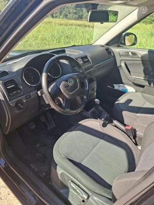 Melns Skoda Yeti 2010 Radviliškis, ar dzinēja tilpumu 1.20 L un nobraukumu 17 tūkst. km par 4350 €, foto 7 vietnē AUTOMOTO.COM.LV