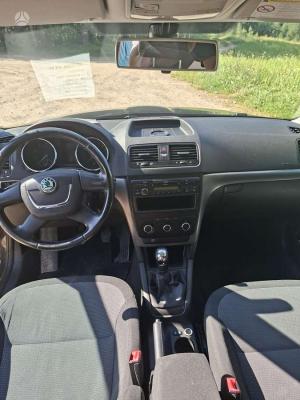 Melns Skoda Yeti 2010 Radviliškis, ar dzinēja tilpumu 1.20 L un nobraukumu 17 tūkst. km par 4350 €, foto 8 vietnē AUTOMOTO.COM.LV