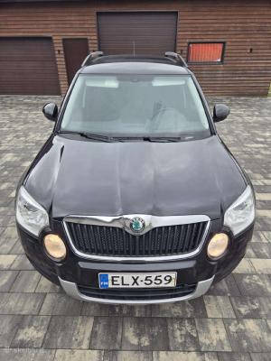 Black Skoda Yeti 2011 in Plunge, with an engine capacity of 2.00 L and mileage of 330 thousand km for 4950 €, photo 2 on AUTOMOTO.COM.LV