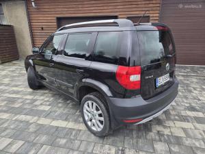Black Skoda Yeti 2011 in Plunge, with an engine capacity of 2.00 L and mileage of 330 thousand km for 4950 €, photo 7 on AUTOMOTO.COM.LV