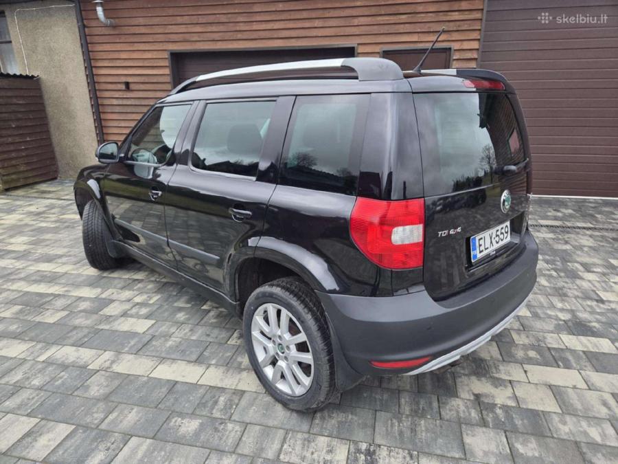 Black Skoda Yeti 2011 in Plunge, with an engine capacity of 2.00 L and mileage of 330 thousand km for 4950 €, photo 7 on AUTOMOTO.COM.LV