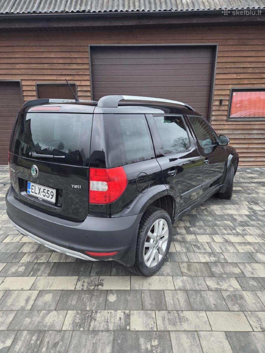 Black Skoda Yeti 2011 in Plunge, with an engine capacity of 2.00 L and mileage of 330 thousand km for 4950 €, photo 10 on AUTOMOTO.COM.LV