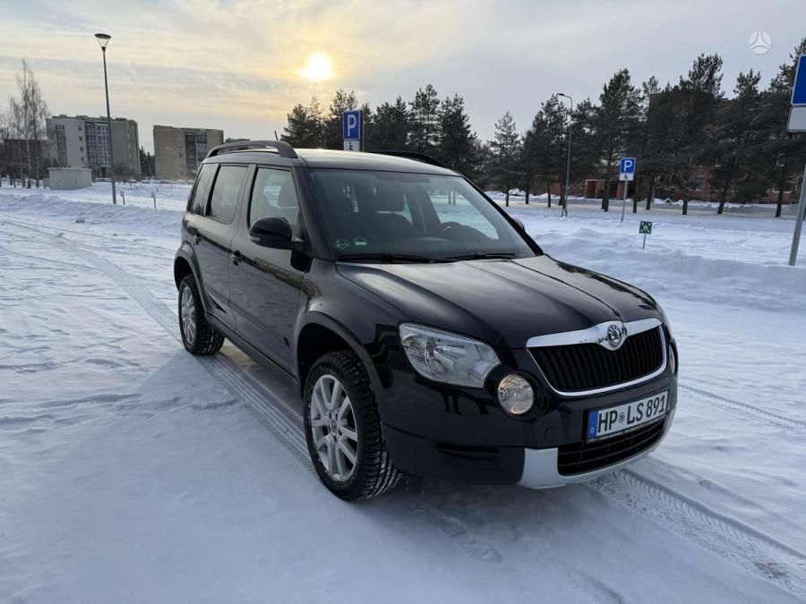 Black Skoda Yeti 2013 in Panevezys, with an engine capacity of 1.80 L and mileage of 195 thousand km for 5800 €, photo 5 on AUTOMOTO.COM.LV
