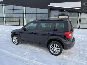 Black Skoda Yeti 2013 in Panevezys, with an engine capacity of 1.80 L and mileage of 195 thousand km for 5800 €, photo 11 on AUTOMOTO.COM.LV
