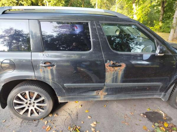 Melns Skoda Yeti 2012 Kauņa, ar dzinēja tilpumu 1.97 L un nobraukumu 290 tūkst. km par 1300 €, foto 4 vietnē AUTOMOTO.COM.LV