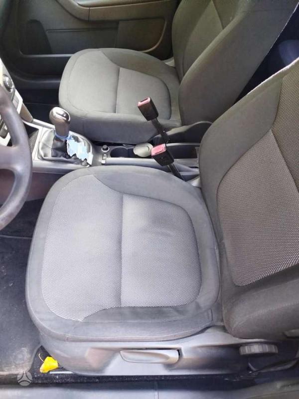Melns Skoda Yeti 2012 Kauņa, ar dzinēja tilpumu 1.97 L un nobraukumu 290 tūkst. km par 1300 €, foto 5 vietnē AUTOMOTO.COM.LV