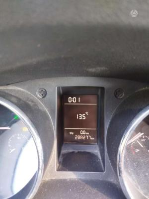 Black Skoda Yeti 2012 in Kaunas, with an engine capacity of 1.97 L and mileage of 290 thousand km for 1300 €, photo 8 on AUTOMOTO.COM.LV