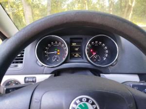 Black Skoda Yeti 2012 in Kaunas, with an engine capacity of 1.97 L and mileage of 290 thousand km for 1300 €, photo 11 on AUTOMOTO.COM.LV