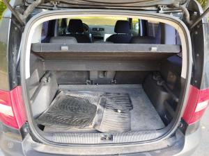 Black Skoda Yeti 2012 in Kaunas, with an engine capacity of 1.97 L and mileage of 290 thousand km for 1300 €, photo 13 on AUTOMOTO.COM.LV