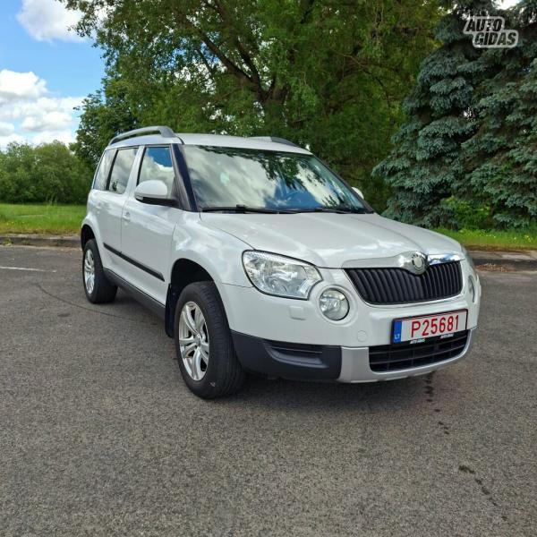 Blue Skoda Yeti 2010 in Kaunas, with an engine capacity of 1.20 L and mileage of 25 thousand km for 4050 €, photo 1 on AUTOMOTO.COM.LV