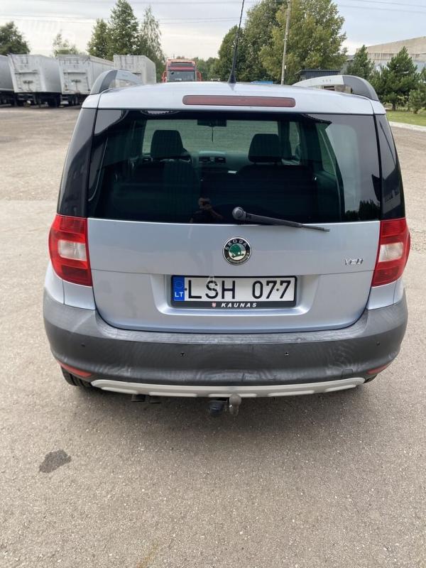 Zils Skoda Yeti 2010 Šakiai, ar dzinēja tilpumu 1.20 L un nobraukumu 226 tūkst. km par 3200 €, foto 4 vietnē AUTOMOTO.COM.LV