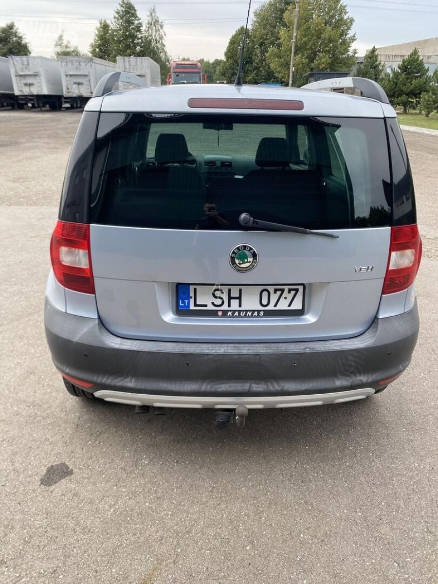 Blue Skoda Yeti 2010 in Sakiai, with an engine capacity of 1.20 L and mileage of 226 thousand km for 3200 €, photo 4 on AUTOMOTO.COM.LV