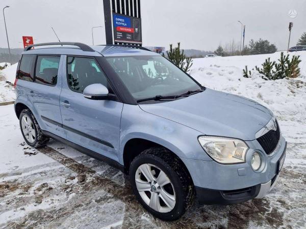 Blue Skoda Yeti 2011 in Vilnius, with an engine capacity of 1.39 L and mileage of 233 thousand km for 4850 €, photo 7 on AUTOMOTO.COM.LV