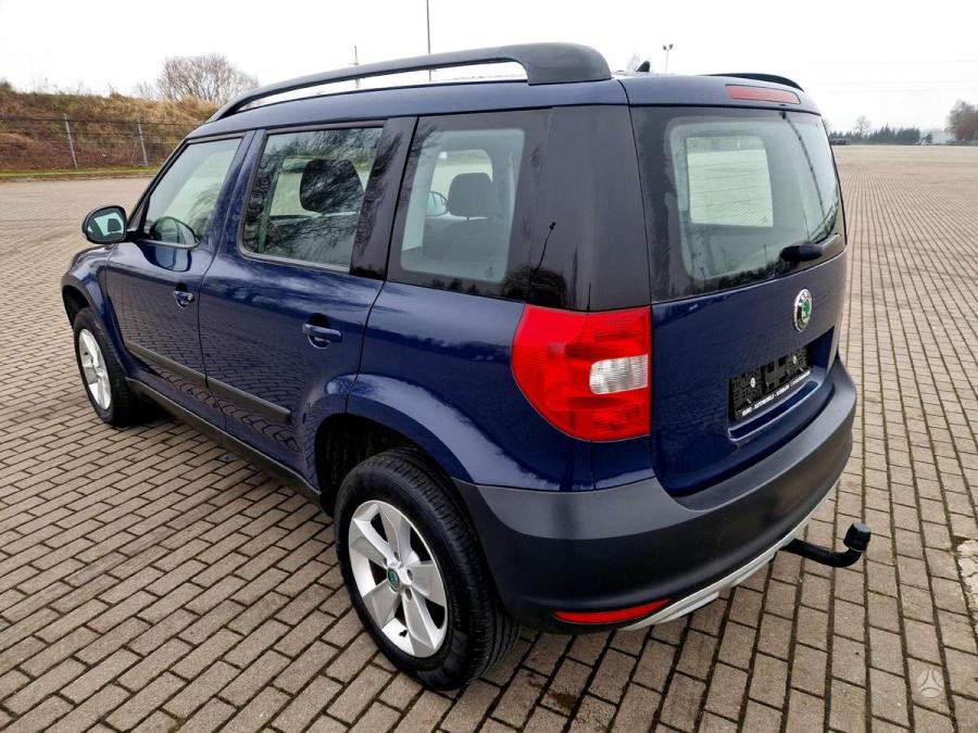 Zils Skoda Yeti 2012 Marijampole, ar dzinēja tilpumu 1.20 L un nobraukumu 172 tūkst. km par 4150 €, foto 8 vietnē AUTOMOTO.COM.LV