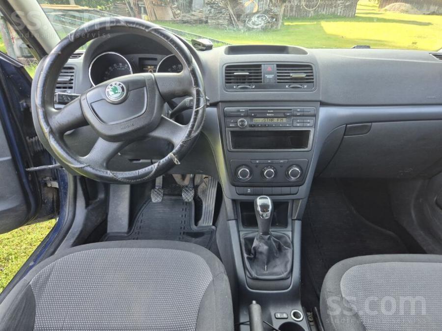 Zils Skoda Yeti 2012 Rīga, ar dzinēja tilpumu 2.00 L un nobraukumu 322 tūkst. km par 2800 €, foto 4 vietnē AUTOMOTO.COM.LV